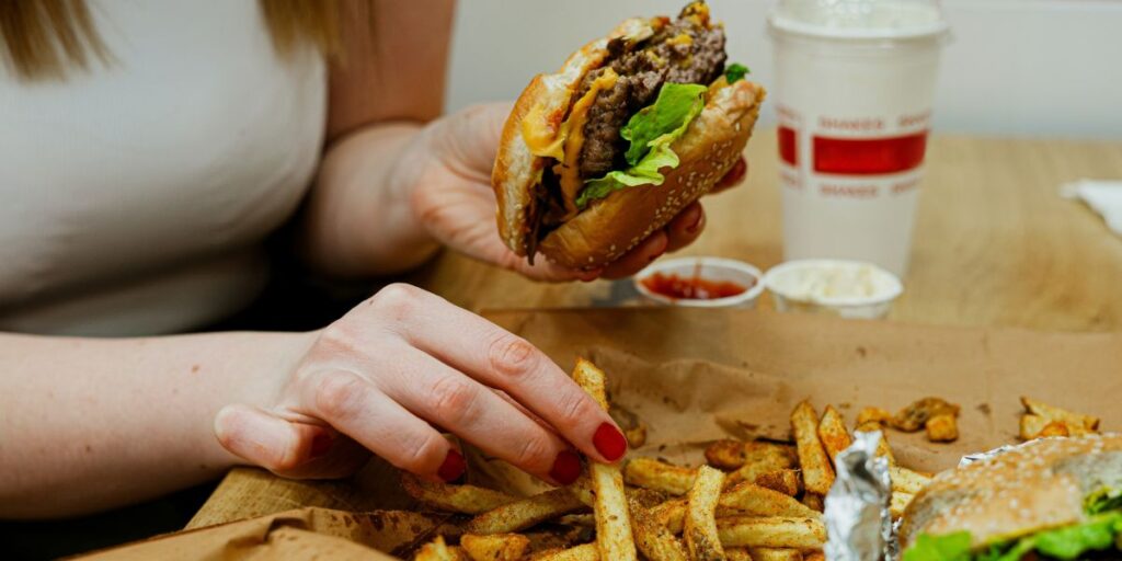 Five Guys CEO Jerry Murrell Gives $1.5 Million Bonus to Employees After ...